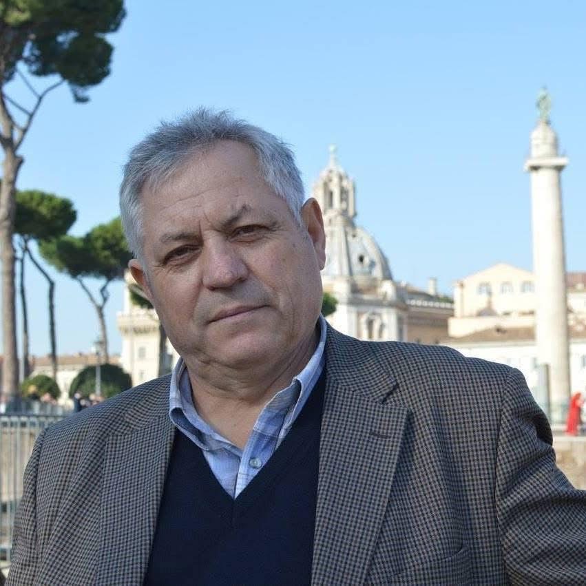 S-a stins din viață Alexandru Bantoș, directorul Casei Limbii Române ...